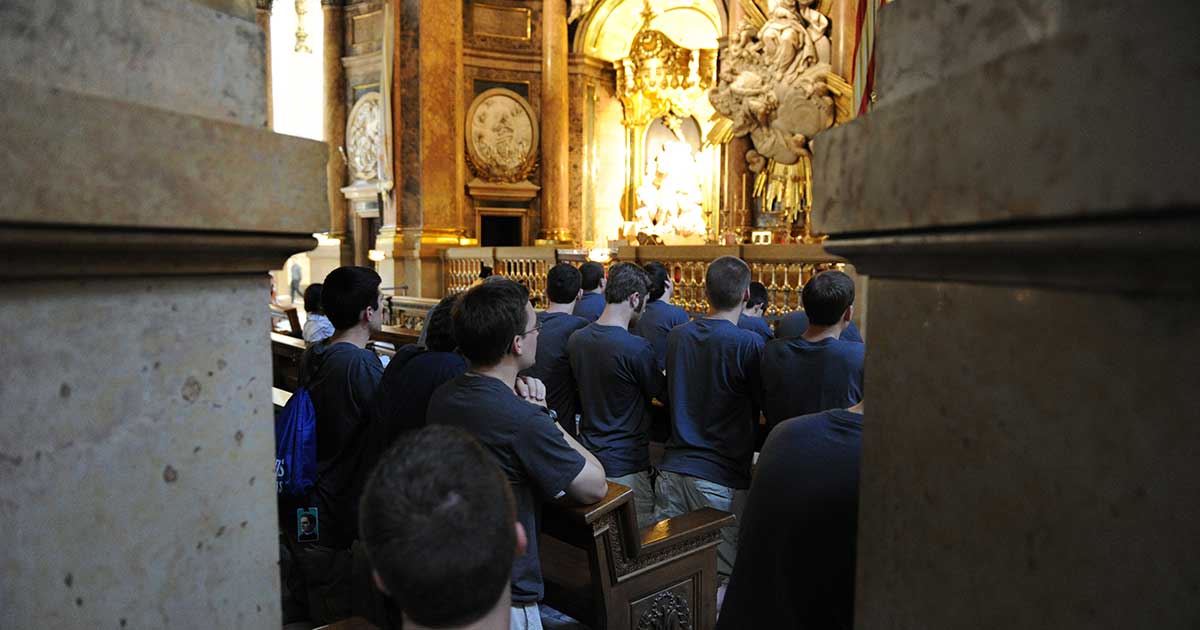 Holy Hour - Faith Programs | Knights of Columbus